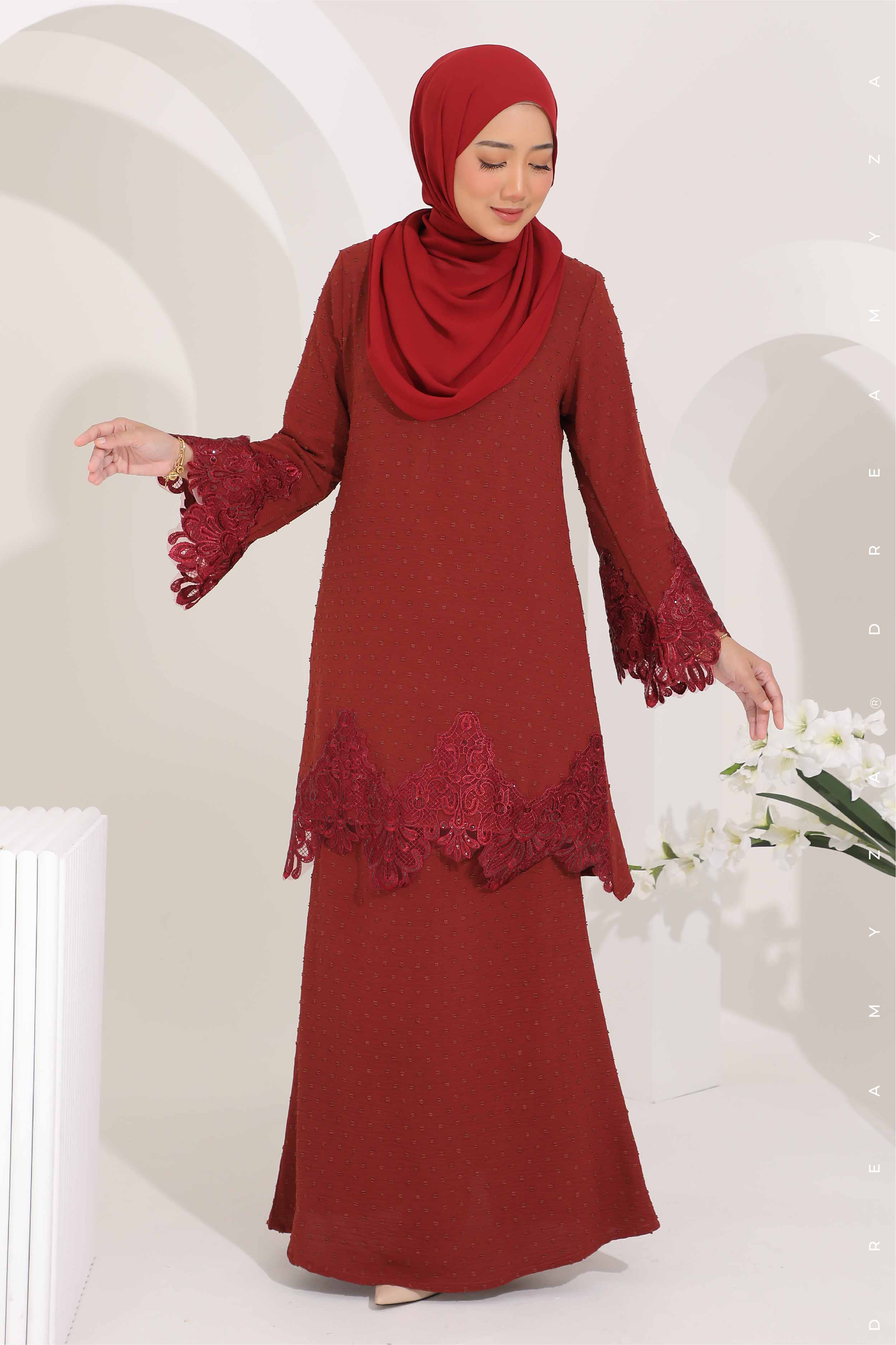 Maira Embroidered Border Lace Modern Baju Kurung (Ironless)