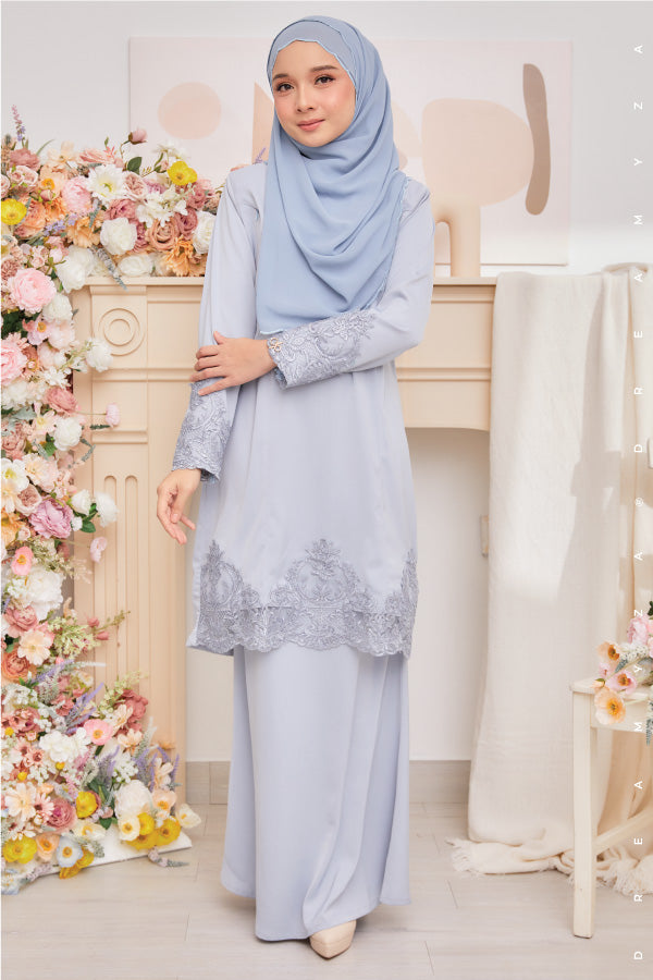 Tyara Embroidered Border Lace Modern Baju Kurung