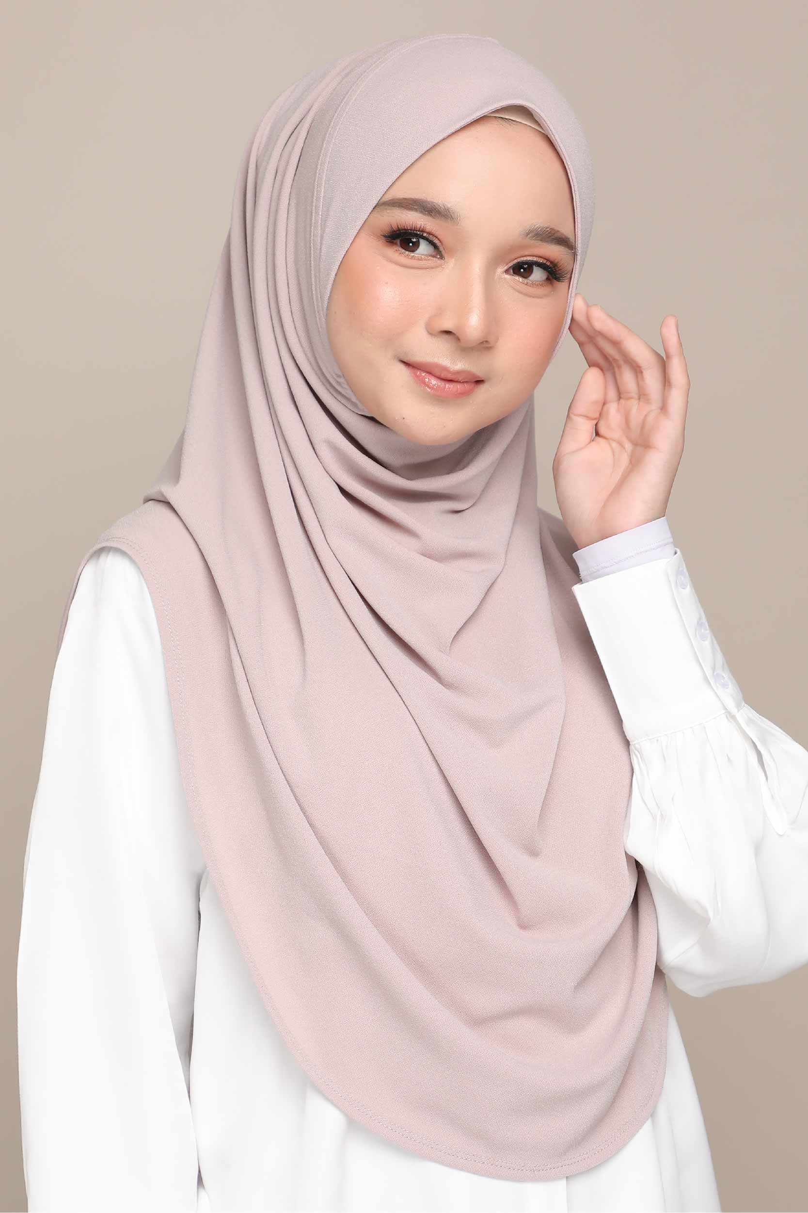 Wardah Ironless Tudung Sarung Instant