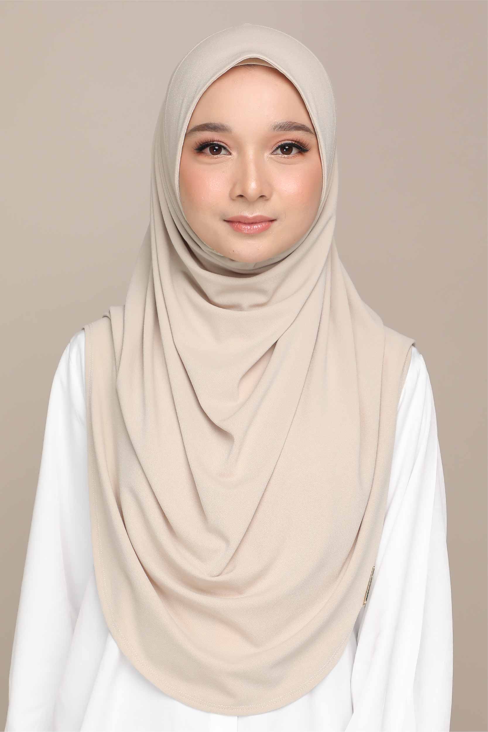 Wardah Ironless Tudung Sarung Instant