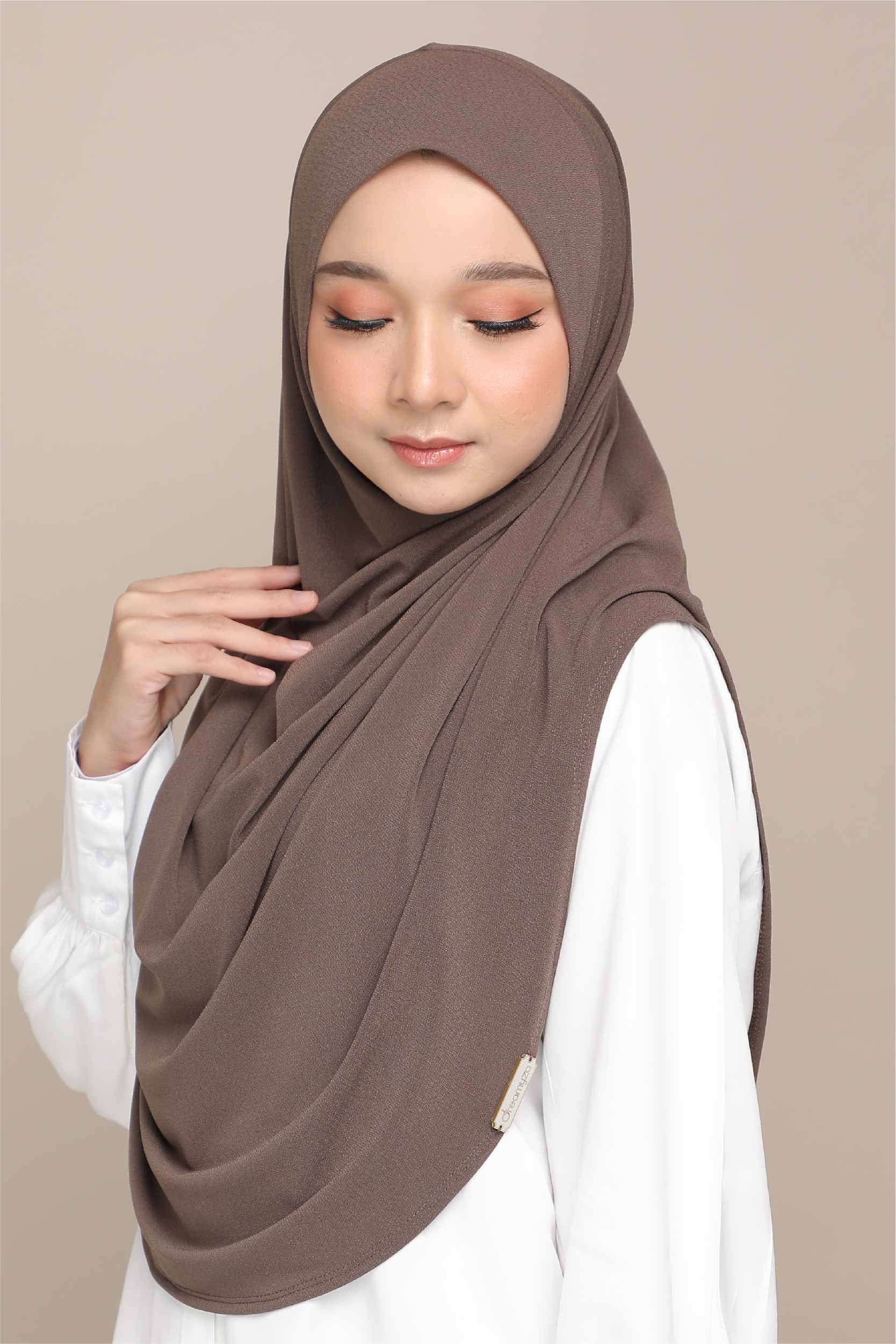 Wardah Ironless Tudung Sarung Instant